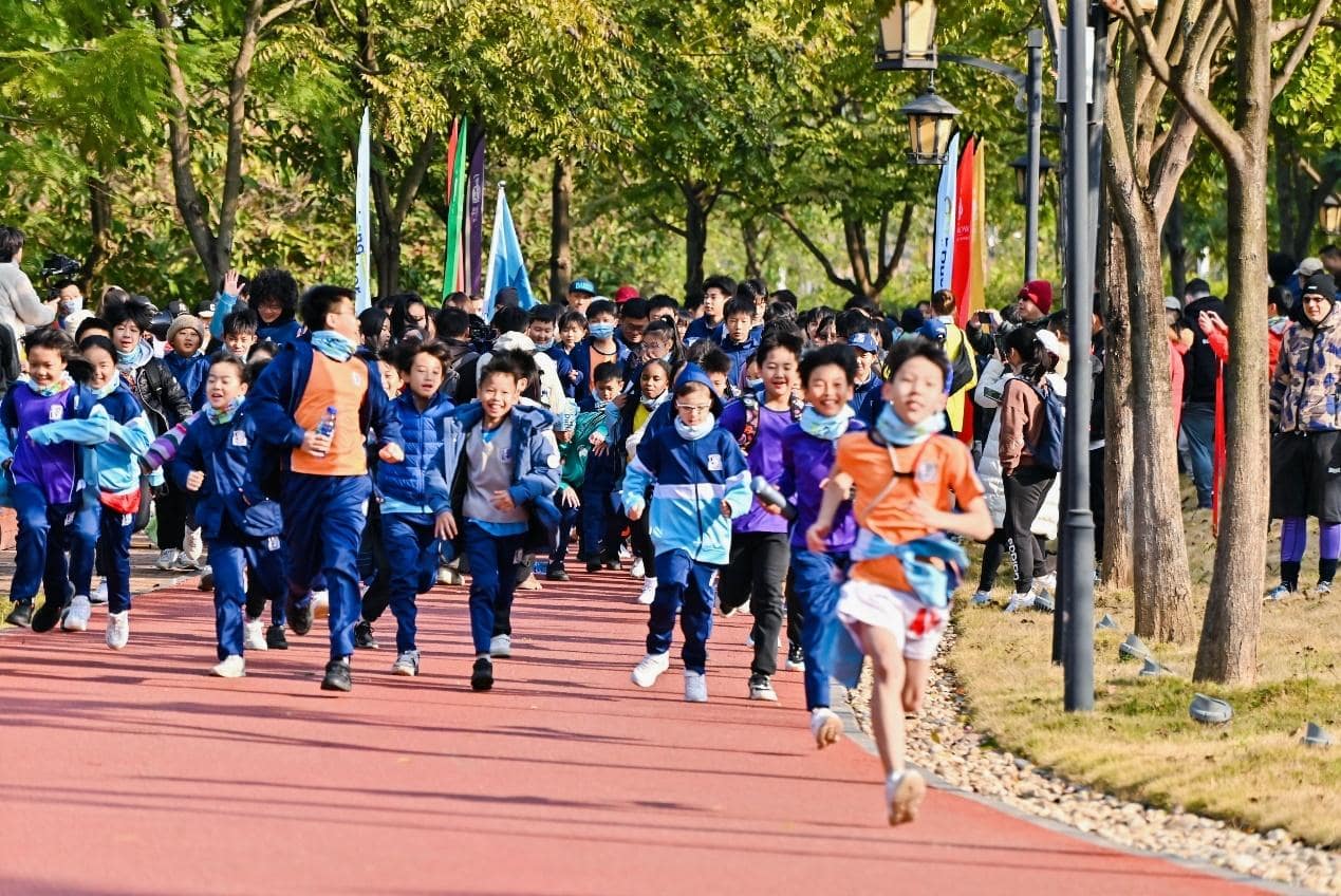 2023 Long Ducker | Running today for a sustainable tomorrow | Harrow ...